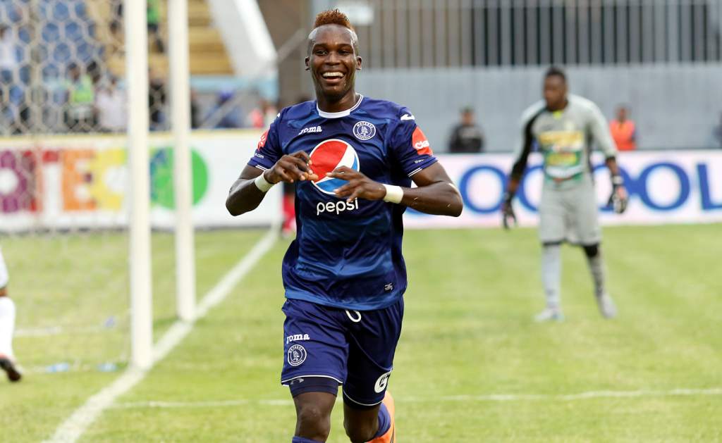 Rubilio Castillo regresa a Honduras tras fallido pase a China