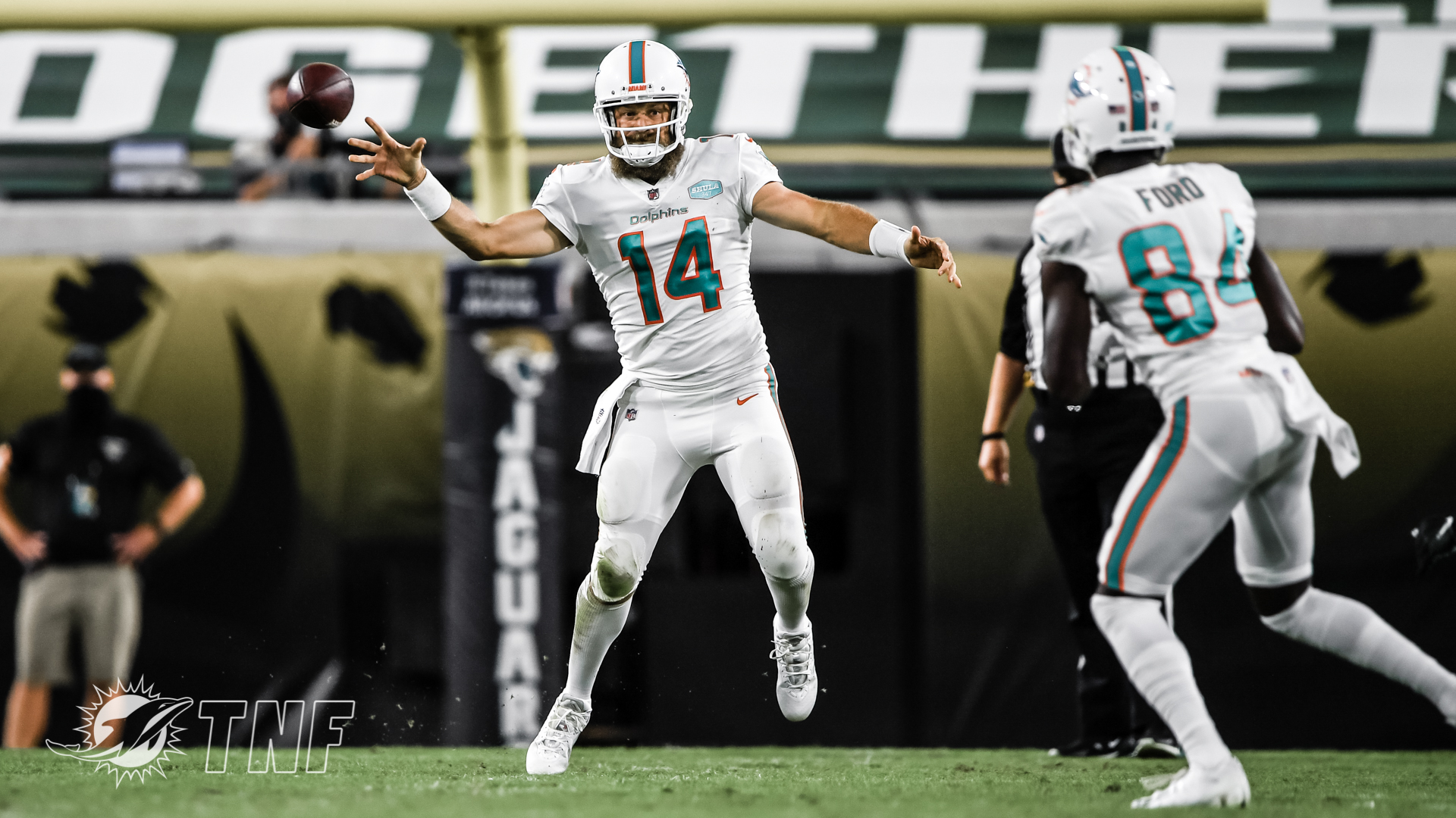 Los Dolphins de Brian Flores logran su primera victoria