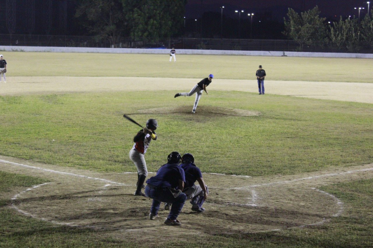 Niupi mantiene liderato sin que Atléticos le pierda pista