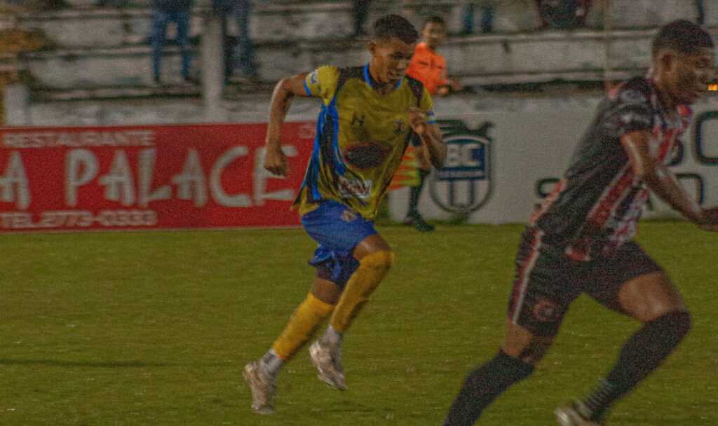 Lone FC primer finalista del Ascenso tras superar al Independiente